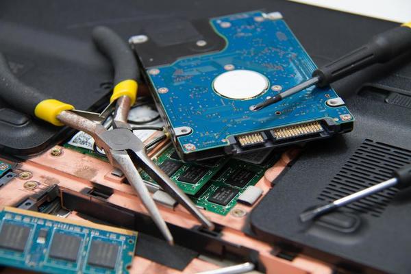 5 Most Common Laptop Problems and Solutions